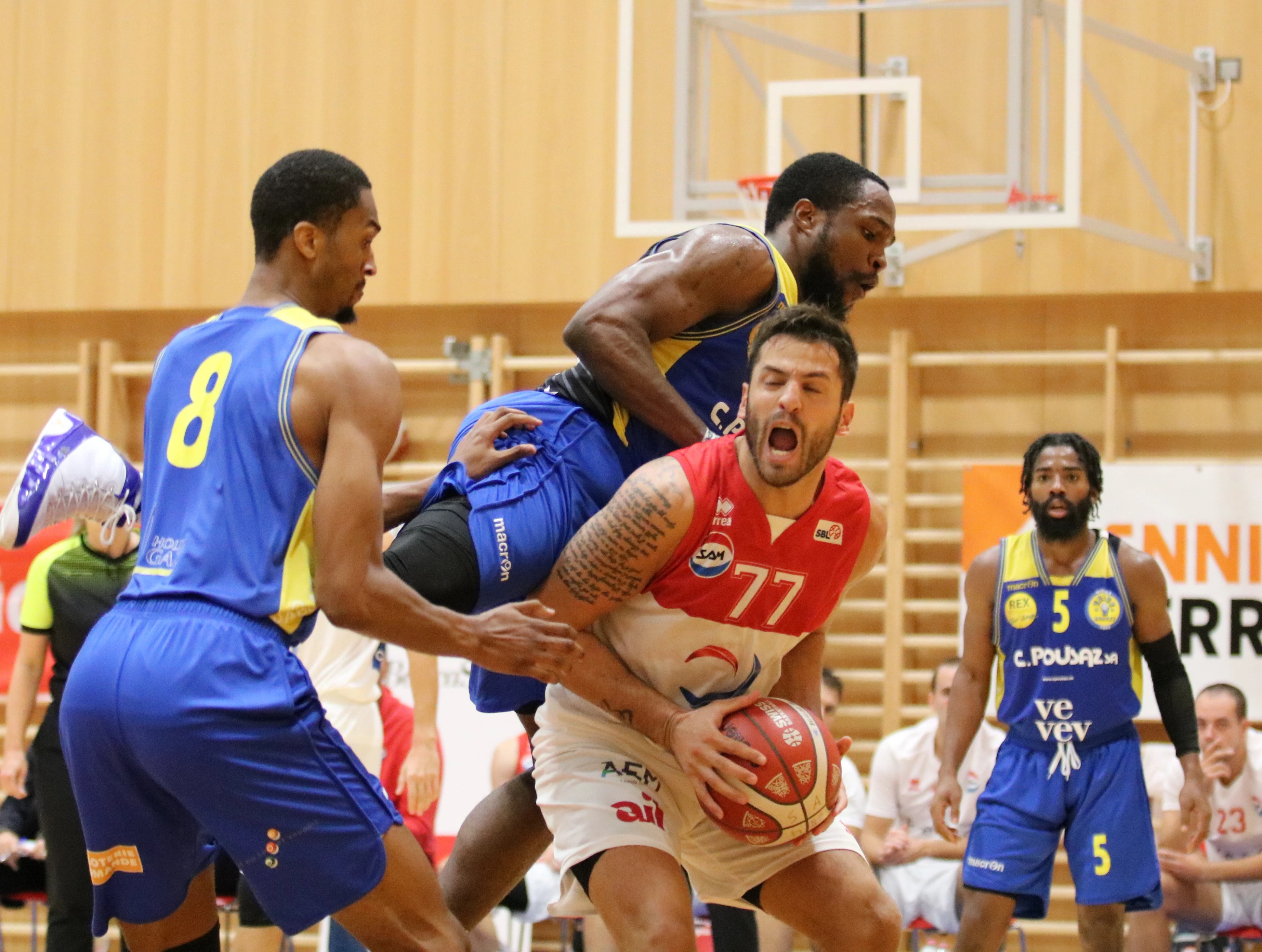 Spinelli ancora sul velluto - La Gazzetta Del Ticino